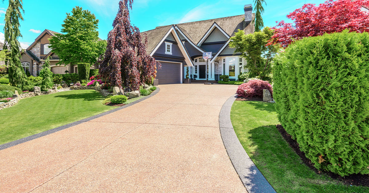 Driveway Landscape In Bryan, OH